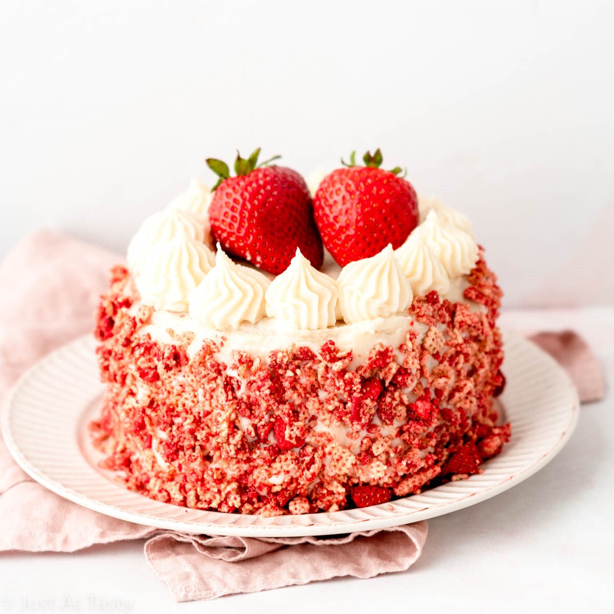 Pastel Crujiente De Fresas - BNCAKE.COM - USEFUL INFORMATIONS ABOUT CAKE